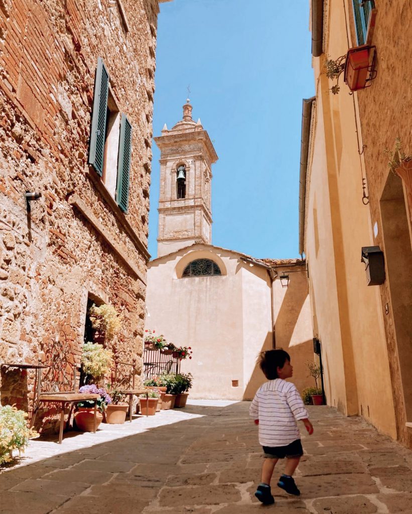 Castelmuzio, cosa vedere nel borgo salotto della Toscana | Borghi Toscana