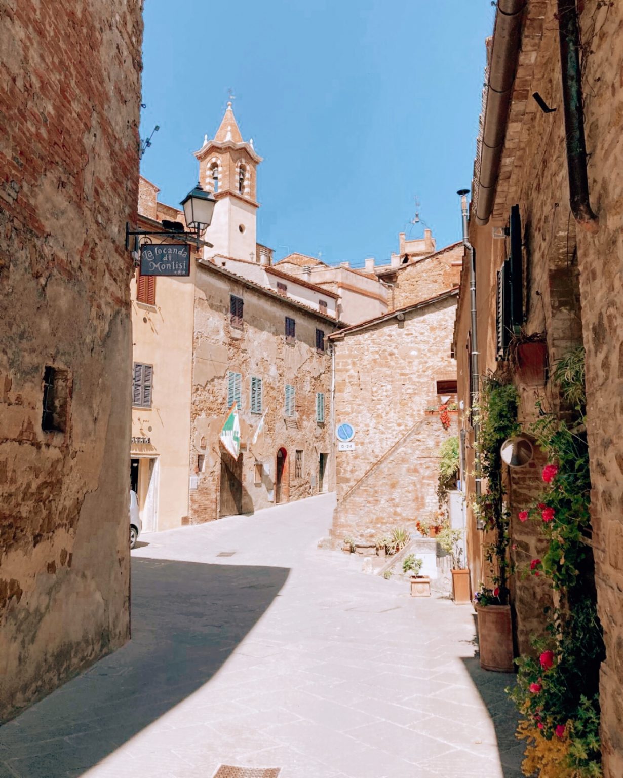 Montisi, cosa vedere e cosa fare in questo bel borgo tra Crete Senesi e ...