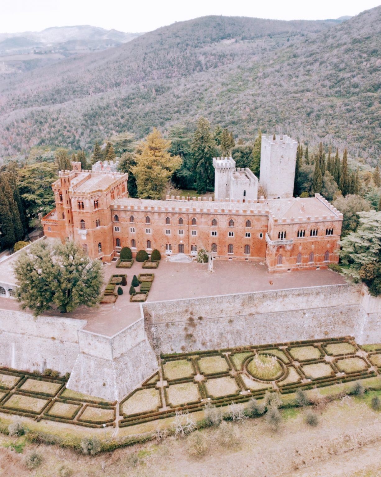Cosa fare in Chianti: visitare il Castello di Brolio | Borghi Toscana