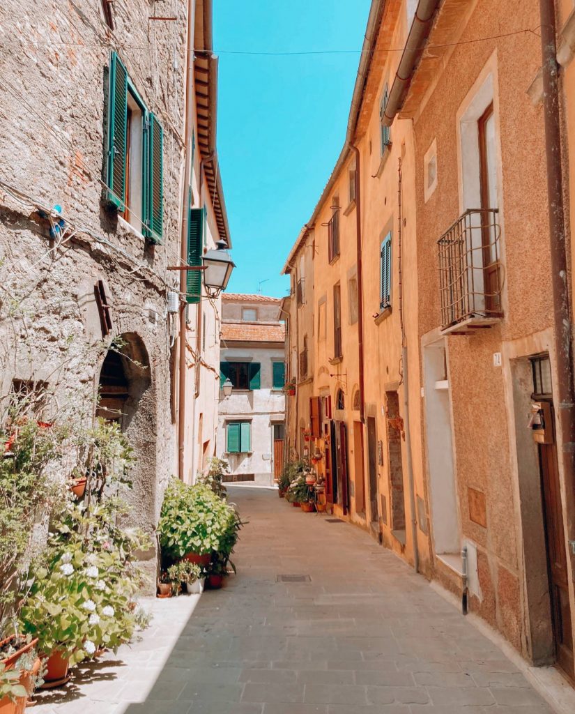 Scansano: cosa vedere e cosa fare in questo borgo in Maremma