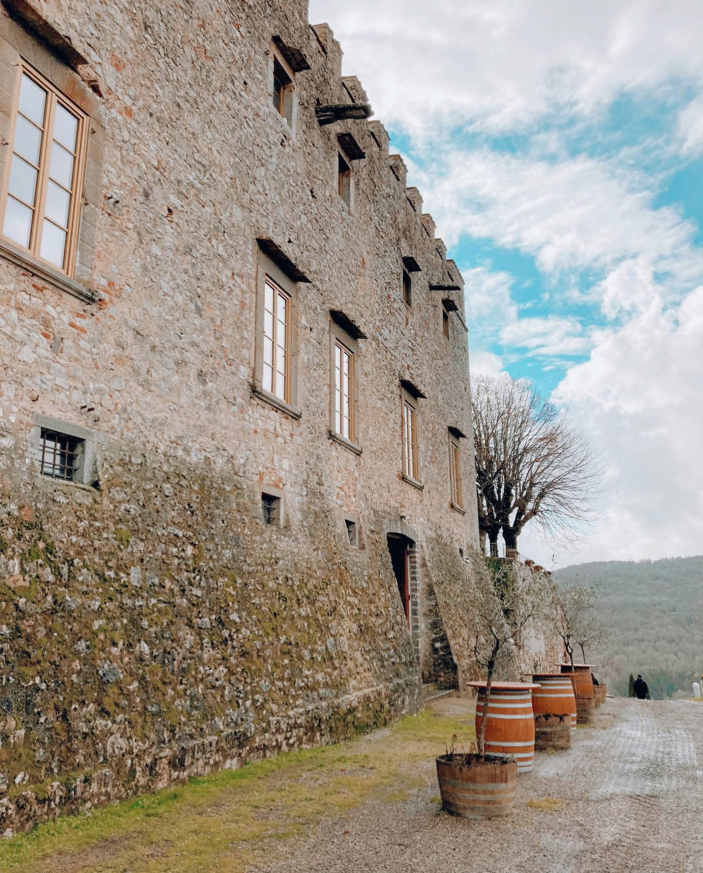 Cosa vedere in Chianti: Castello di Meleto e Panchina Gigante di Gaiole ...