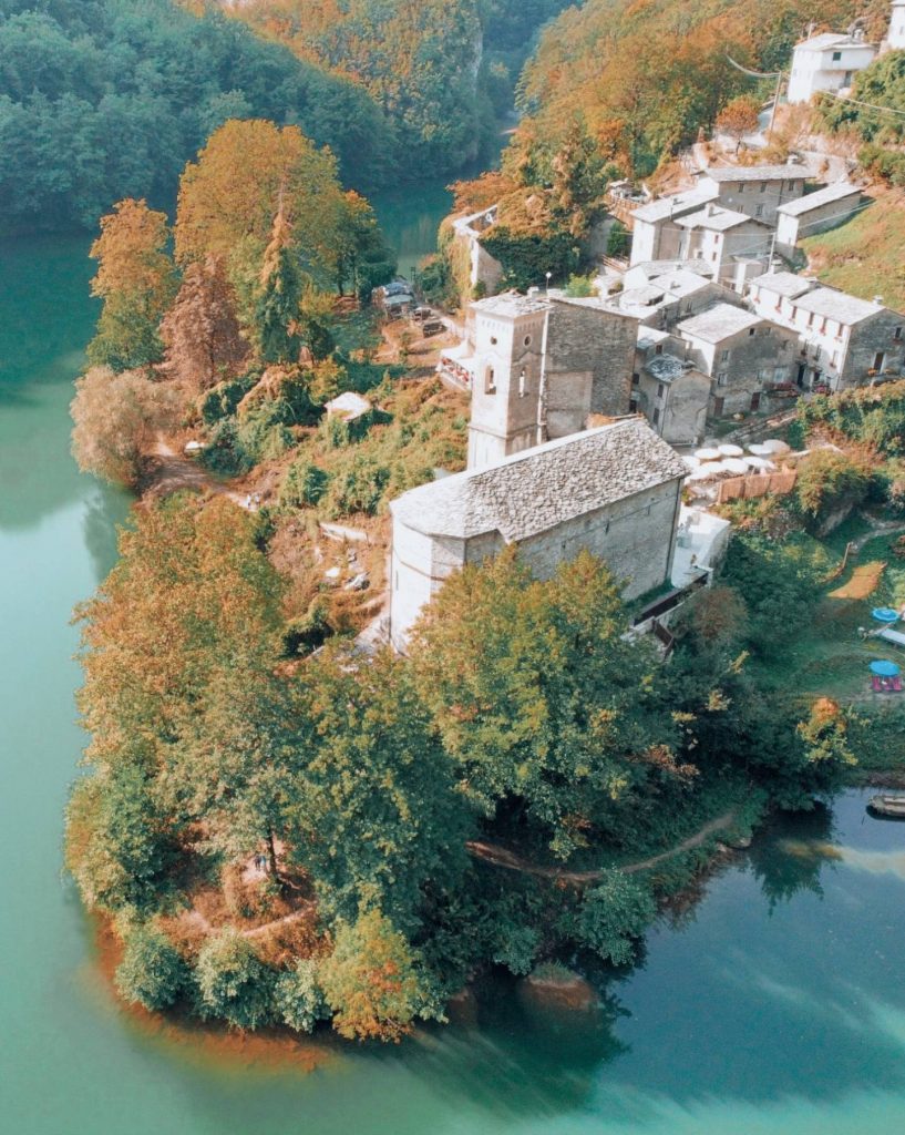 Isola Santa, cosa vedere in questo piccolo borgo meraviglia in ...