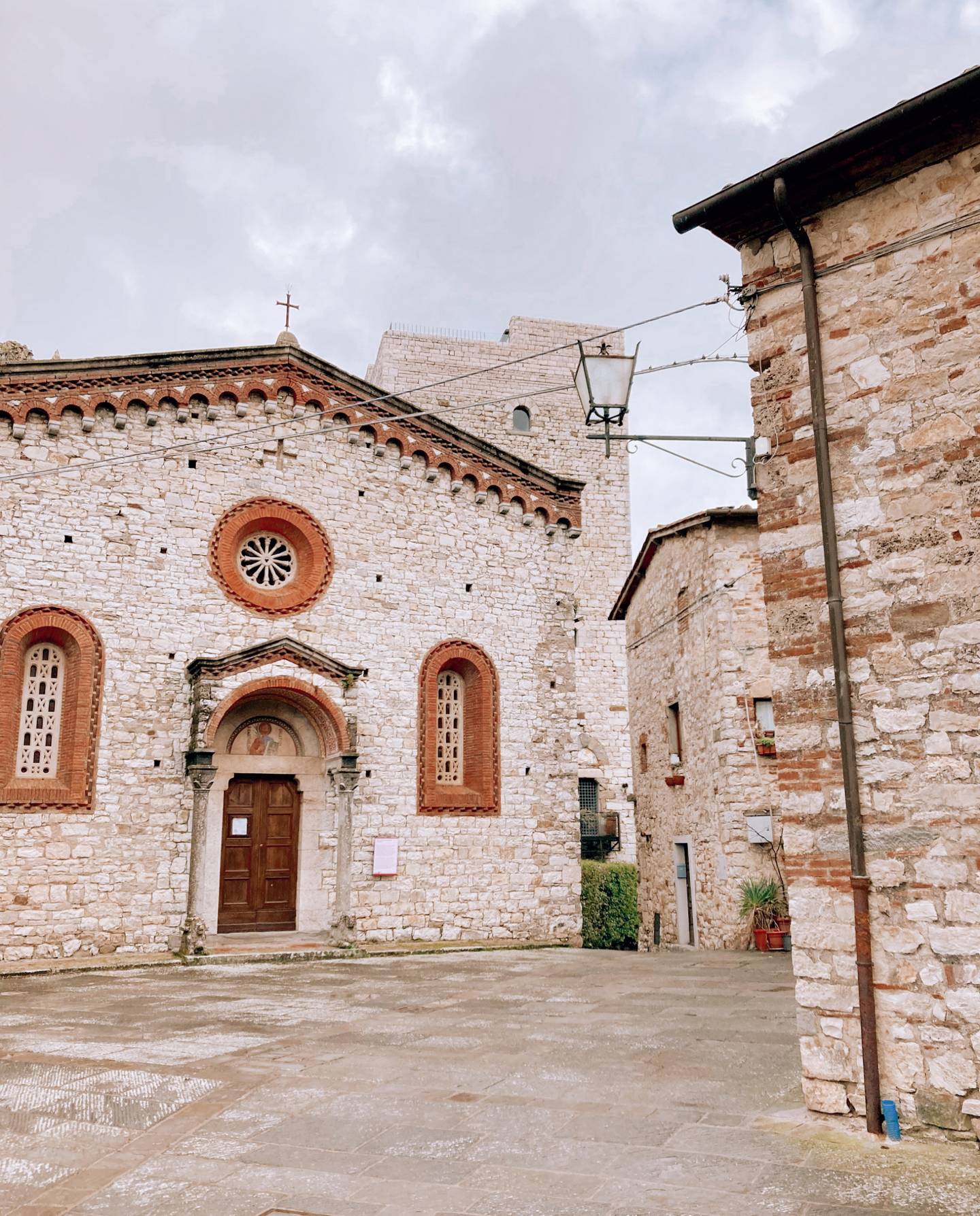 Vertine, cosa vedere e fare in questo piccolo borgo fortificato nel ...