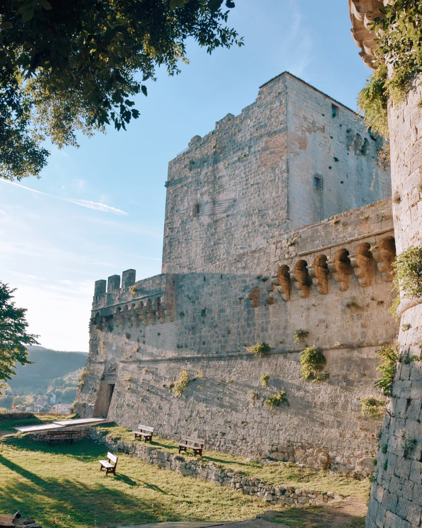 Cosa fare in Valdichiana: visitare lo Splendido Castello di Sarteano ...