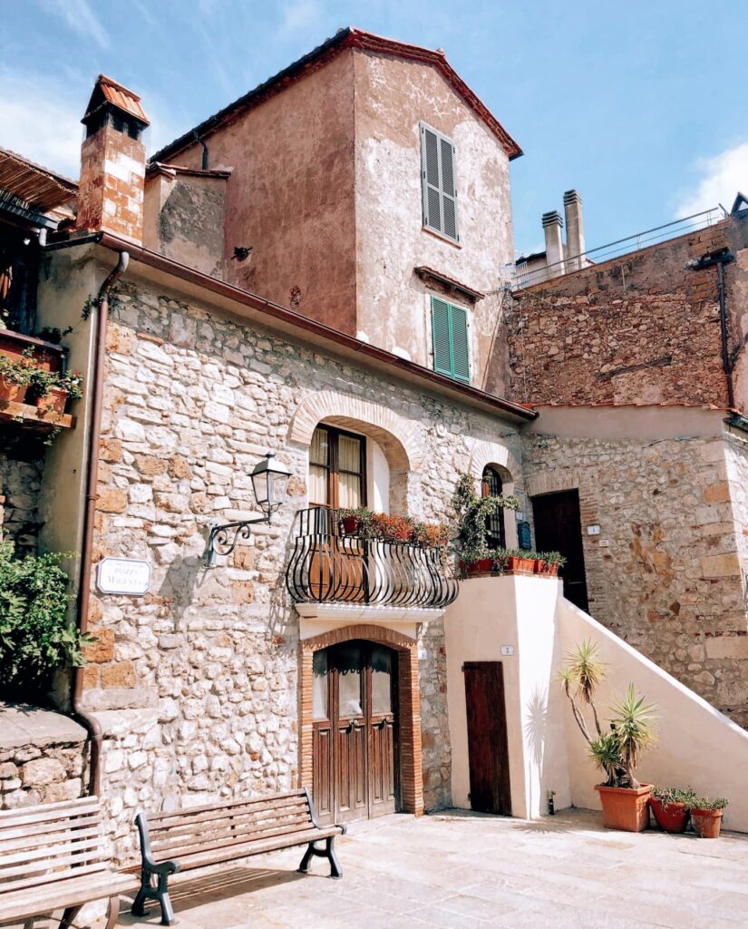 Capalbio: cosa vedere e cosa fare in questo borgo in Maremma | Borghi ...