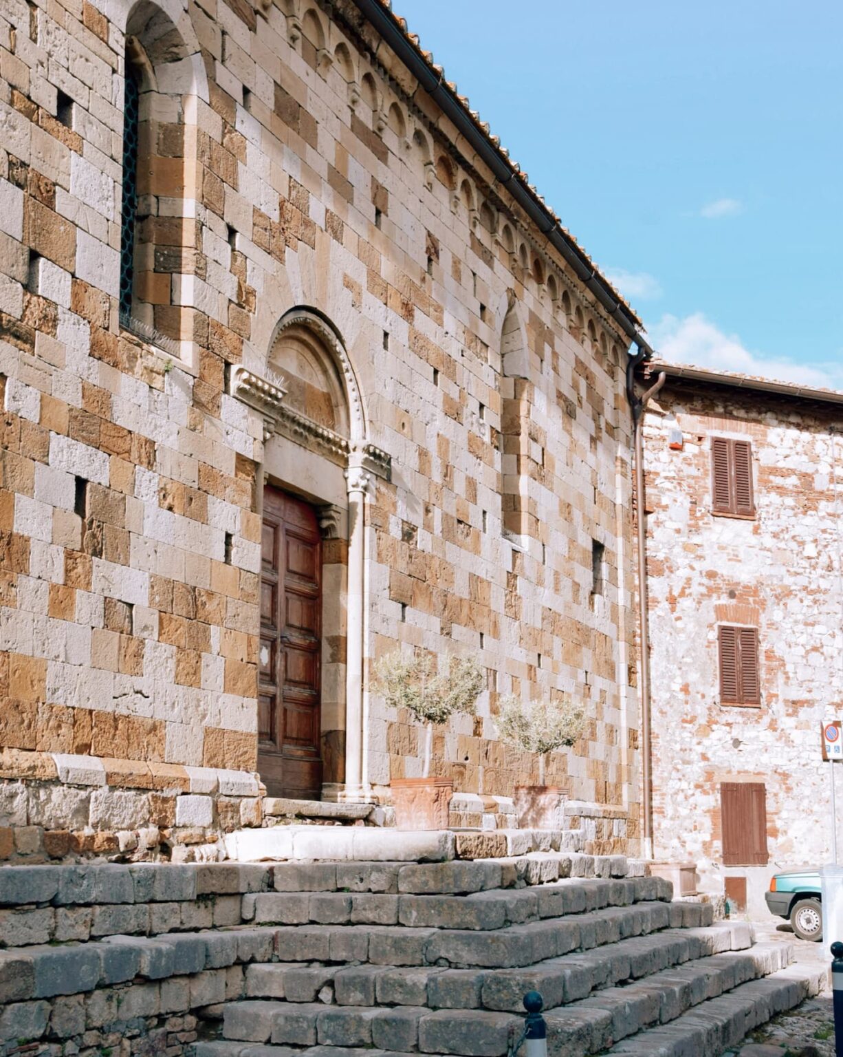 Montefollonico: cosa vedere e cosa fare in questo borgo a cavallo tra ...