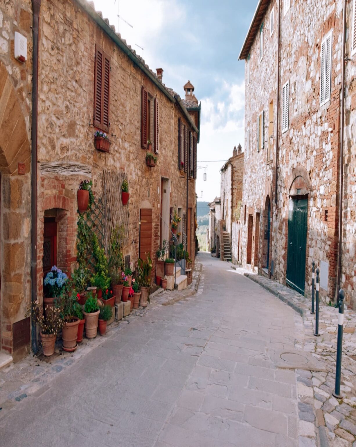 Montefollonico: cosa vedere e cosa fare in questo borgo a cavallo tra ...